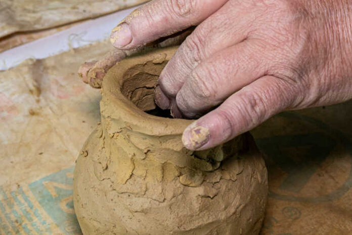 EL LEGADO MAPUCHE QUE REVIVEN 17 MUJERES DE COLLIPULLI Y CMPC ...